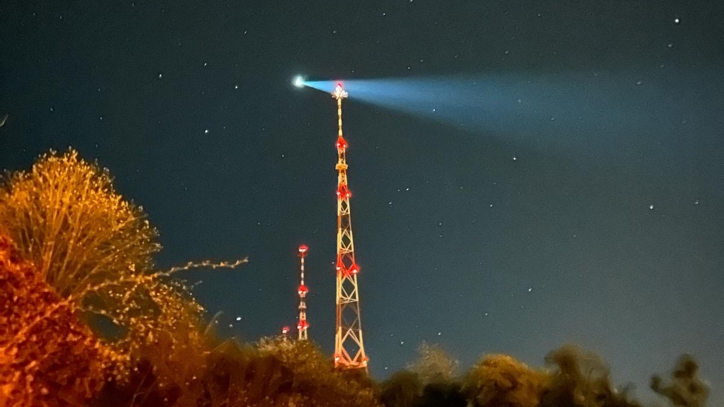 RTL Today - Emergency services: Person climbs Junglinster transmitter mast on Saturday evening
