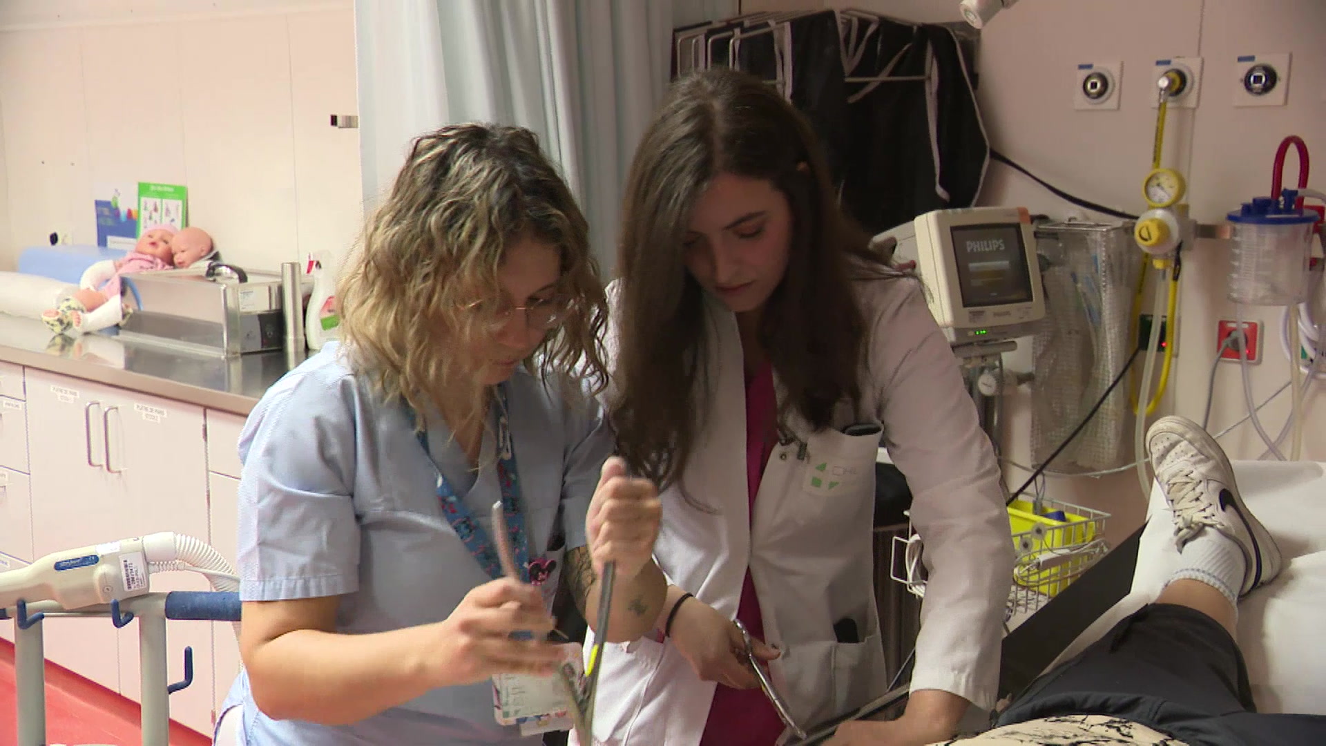 RTL Today - The new faces of healthcare: Up to 180 specialised doctors trained at CHL each year